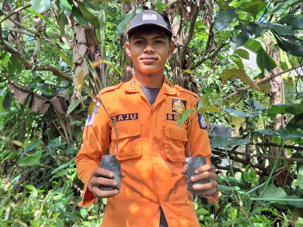 BPBD Kabupaten Lombok Tengah dan Pramuka Peduli Sumbangkan 2000 Bibit ...